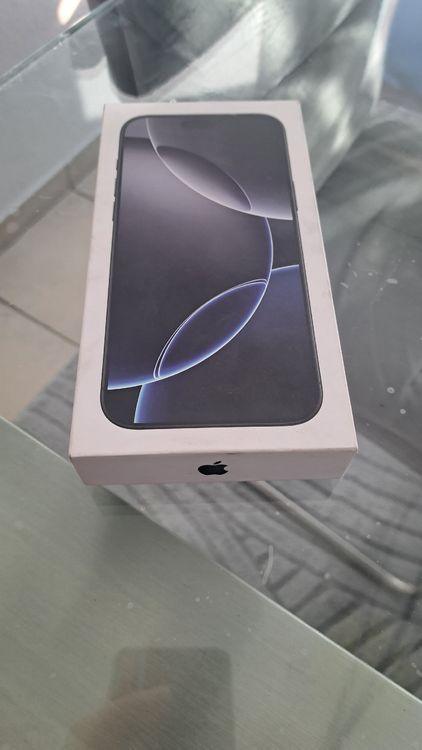 iPhone 16 Promsx Verpackung (Neu und originalverpackt) in Dottikon für ...