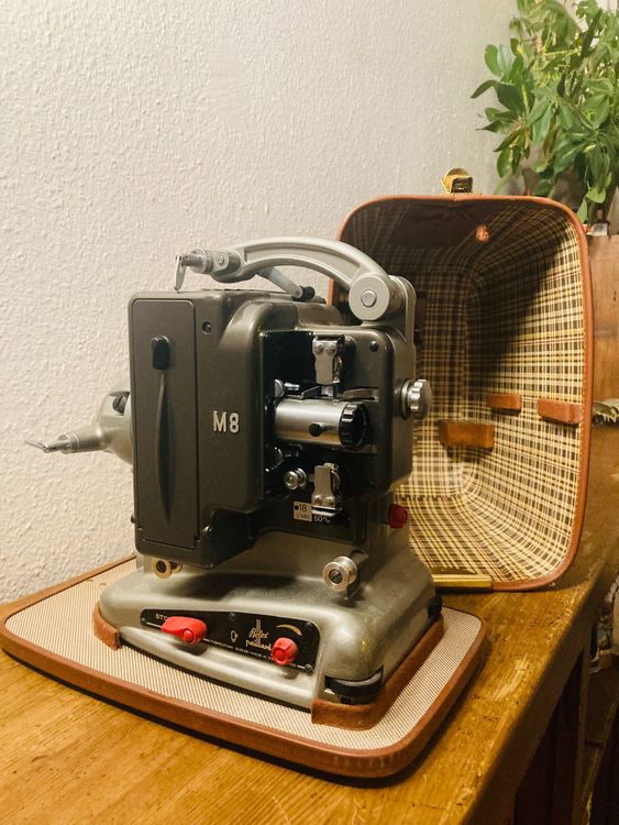 Projecteur vintage Bolex Paillard M8 et table de projection (Gebraucht ...