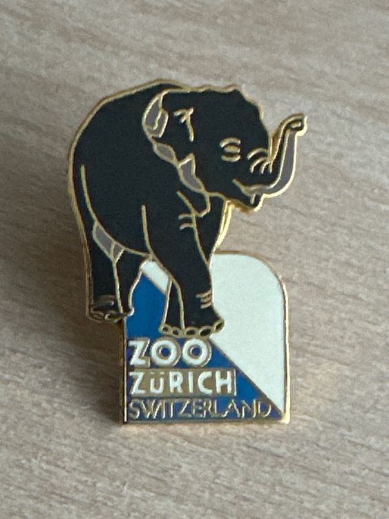 Pin Zoo Zürich (Gebraucht) in Glattbrugg für CHF 1 – mit Lieferung auf ...