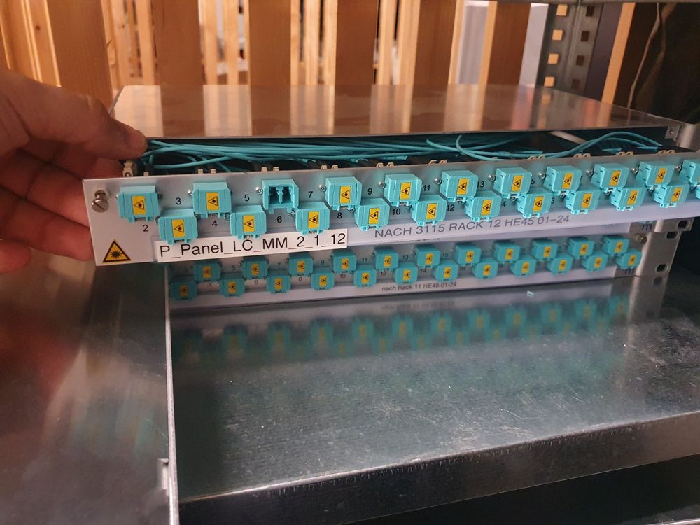 LWL Patch-Panel 19" 19Zoll 2x24 Port bestück Patchpanel | Kaufen auf ...