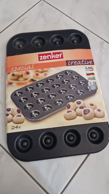 Zenker Muffinblech Backform 24er Mini-Muffins neuwertig (Gebraucht) in ...