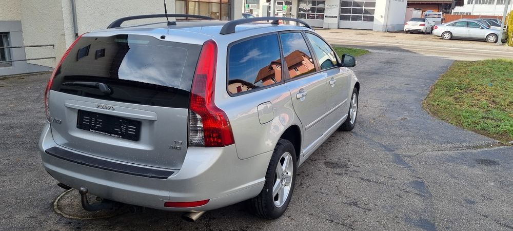 Volvo V50 T5 AWD mit MFK | Kaufen auf Ricardo