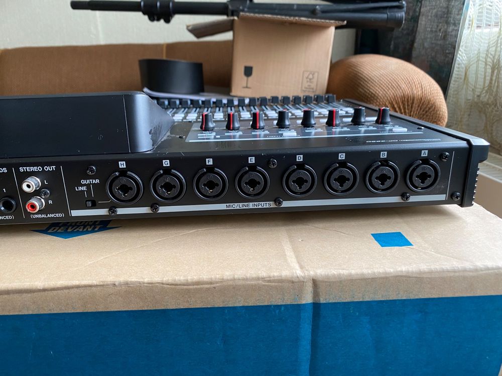 Digital Multitrack Recorder mit MIC-Splitter TASCAM DP-32SD | Kaufen ...