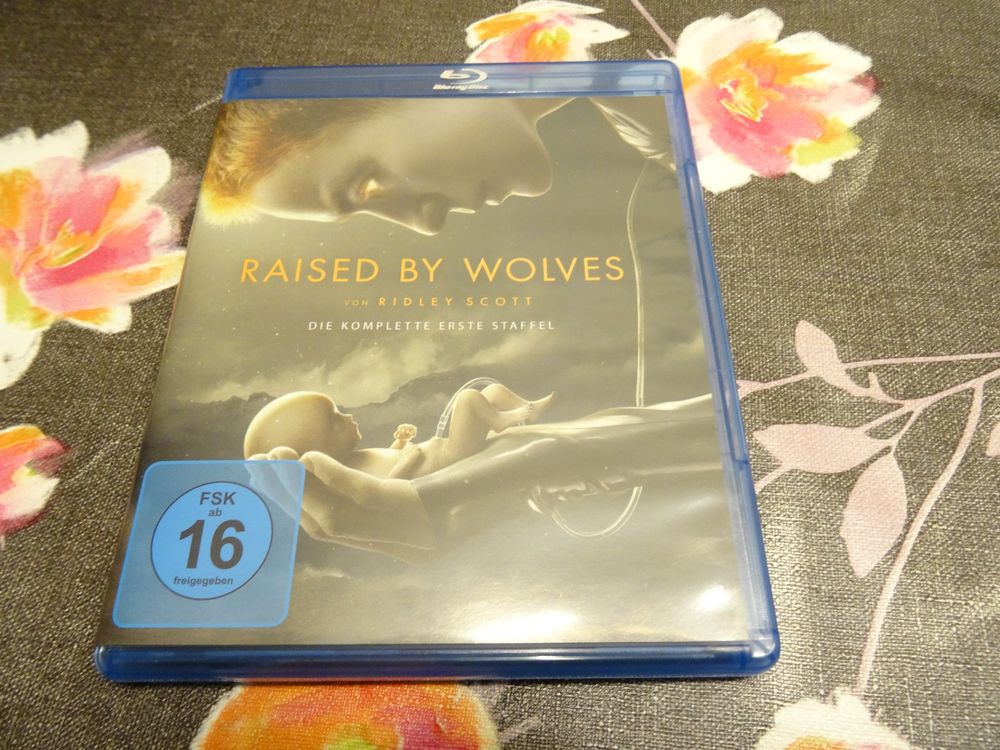 Raised by Wolves - Komplette Erste Staffel 1 BLU-RAY (Gebraucht) in für ...