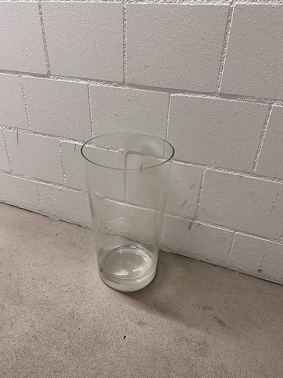 Vase aus Glas - gross 45 cm hoch, Durchmesser 24cm (Gebraucht) in Basel ...