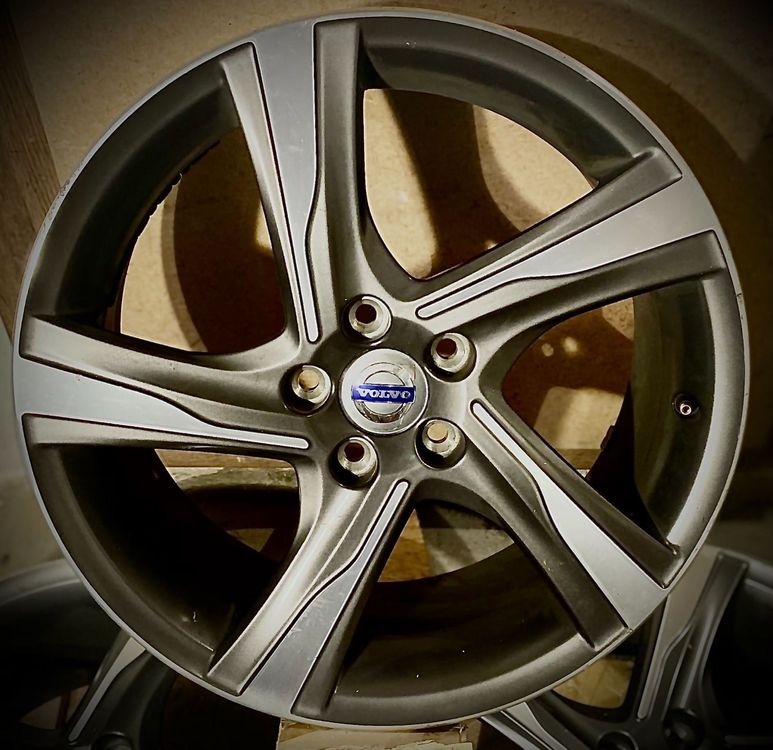 ORIGINAL VOLVO V60 R-Design ALU-FELGEN | Kaufen auf Ricardo
