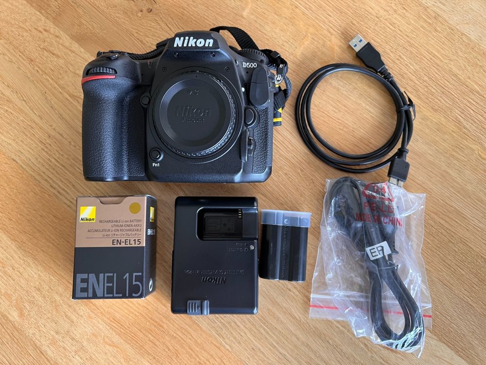 Nikon D500 Bundle (Objektiv 35+18-300mm, Blitz und Zubehör) (Gebraucht ...