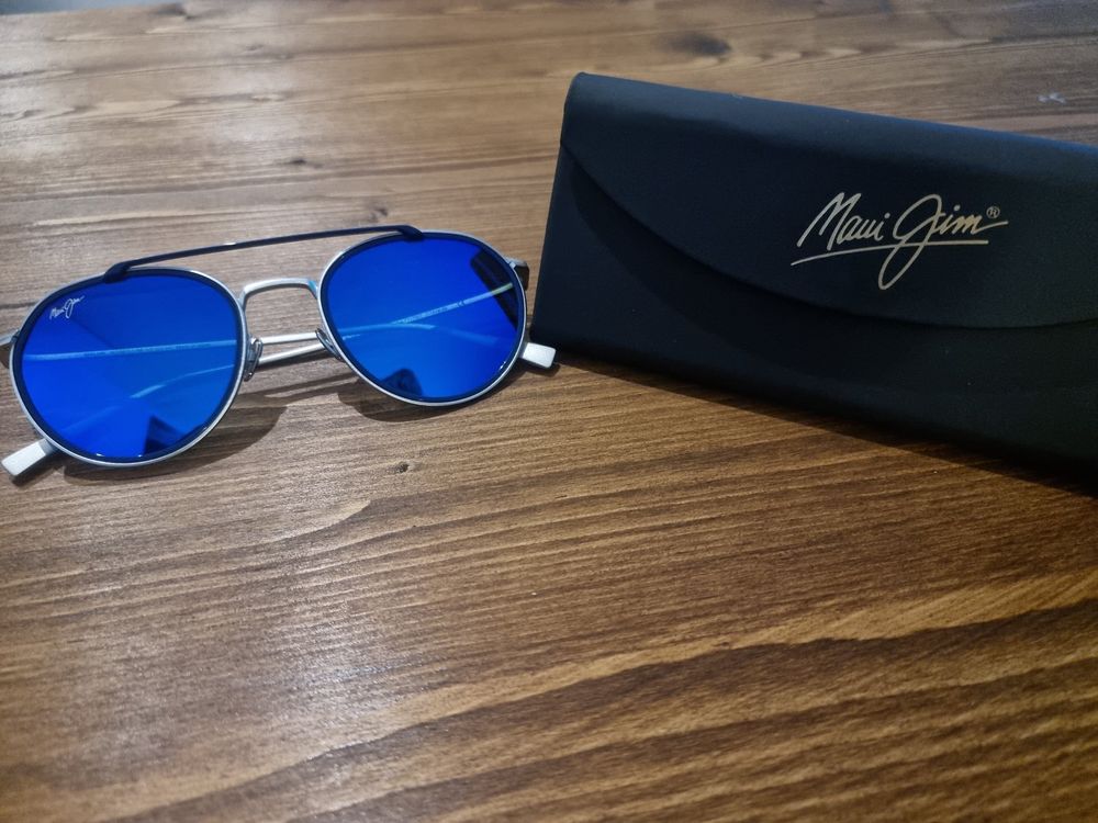 Maui Jim (Neu (gemäss Beschreibung)) in Unterägeri für CHF 100 – mit ...
