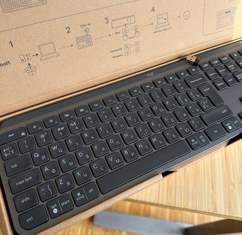Logitech MX Master Keys, US layout + Cyrillic (Gebraucht) in Zürich für ...
