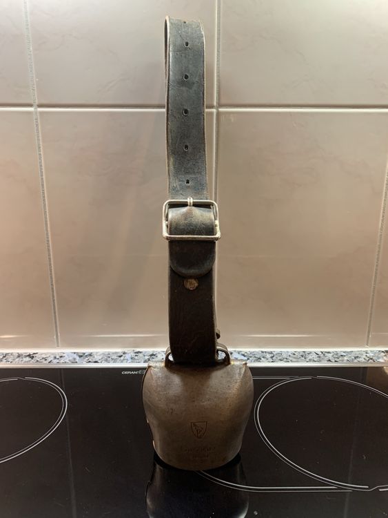 Cloche suisse authentique 20/002 (Gebraucht) in Courroux für CHF 20 – mit Lieferung auf Ricardo ...