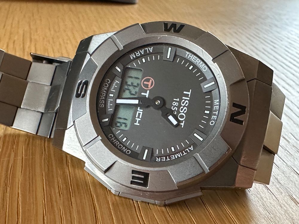Montre Uhr Tissot Touch Collection T-Touch Trekking Titane (Gebraucht) in Epesses für CHF 320 ...