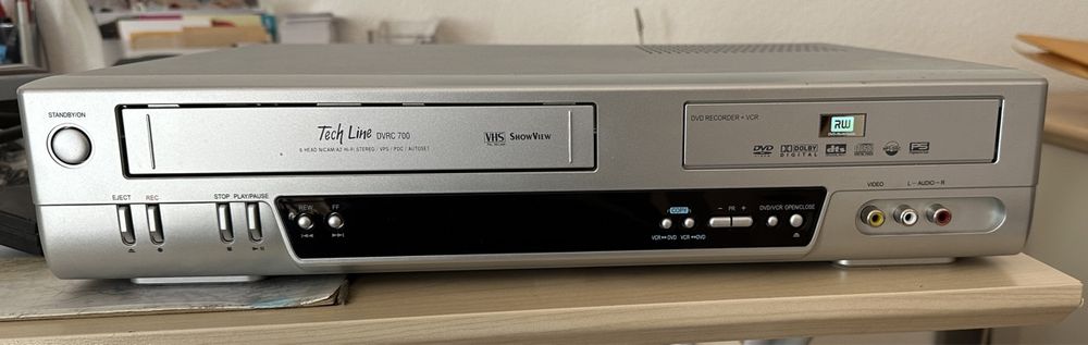 VHS / CD-Player (Gebraucht) in Brunnen für CHF 26 – nur Abholung auf ...