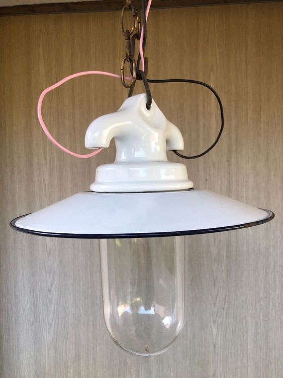 Stalllampe mit Emailschirm und Glas (Gebraucht) in Vilters für CHF 90 ...