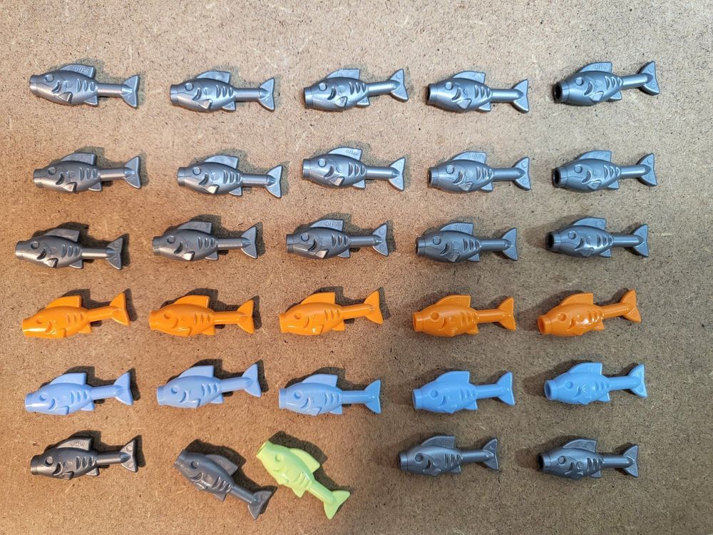 30 Lego Tiere, Fische zu Minifiguren seltene Farben dabei (Gebraucht) in Wauwil für CHF 8 – mit ...