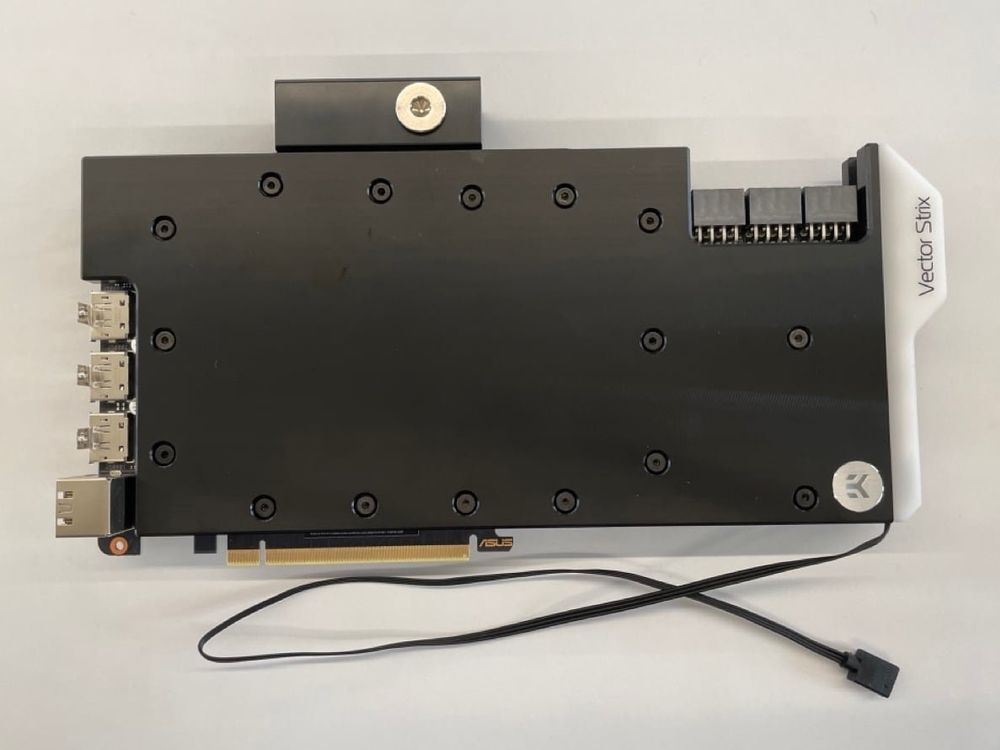 ASUS ROG Strix RTX 3090 + EK Wasserblock + Active Backplate (Gebraucht) in St-George für CHF 682 ...