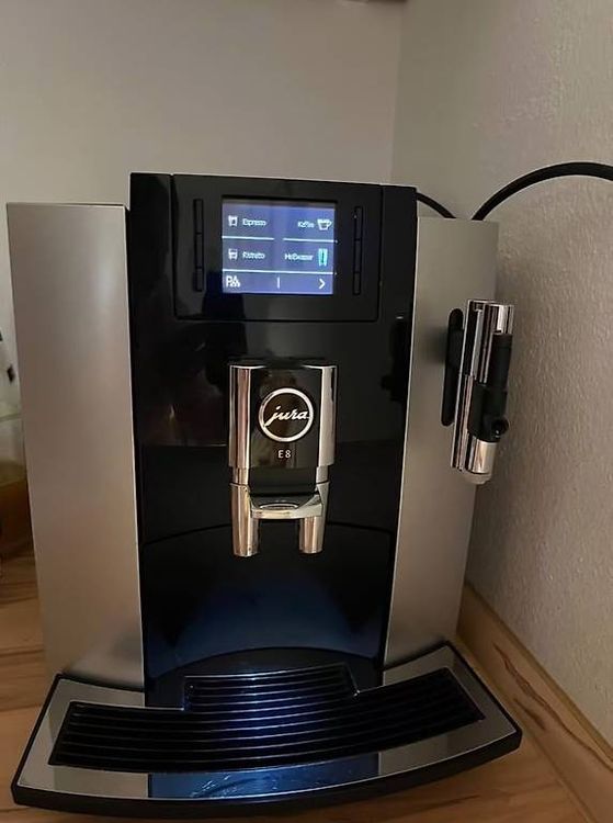 Jura E8 Kaffeevollautomat (Gebraucht) in Gurmels für CHF 400 – nur Abholung auf Ricardo kaufen