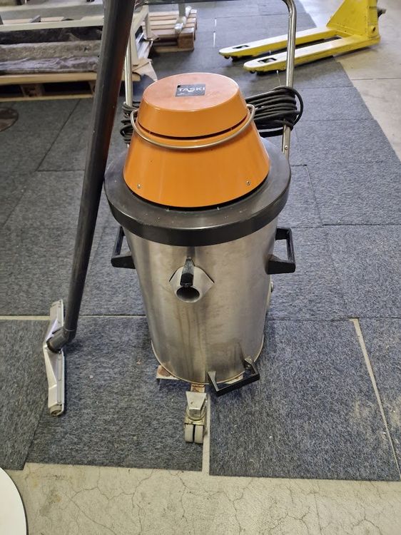 Sauger Taski 900 Nass- und Trockensauger (Gebraucht) in Mattwil für CHF ...