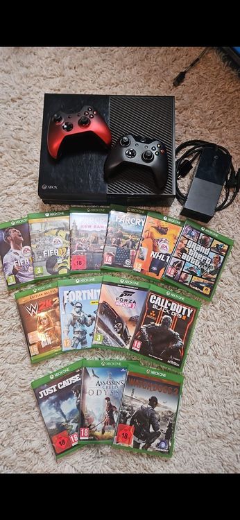Xbox One Konsole + 2 Controller + viele Spiele (Gebraucht) in ...