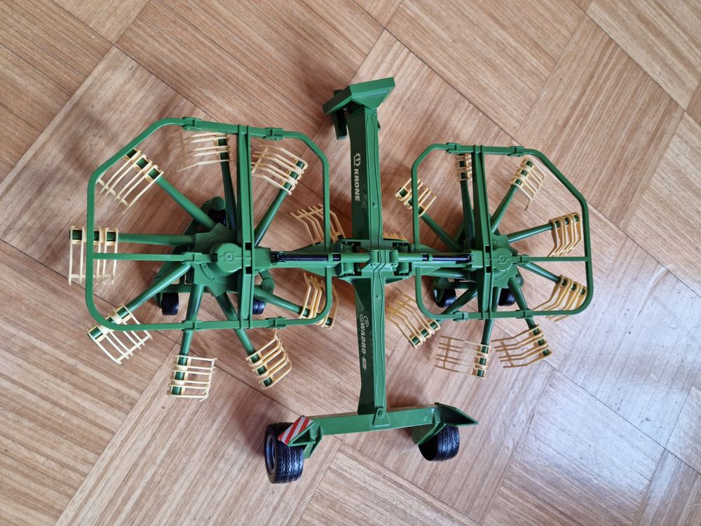 Bruder Schwader (Gebraucht) in Krattigen für CHF 5 – mit Lieferung auf ...