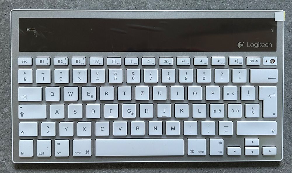 Logitech K760 – Solar-Bluetooth‑Tastatur (CH) - TOP ZUSTAND (Gebraucht ...