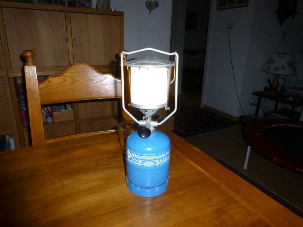 Gaslampe Camping Gaz mit Gasflasche Cmpinggaz 901 | Kaufen auf Ricardo