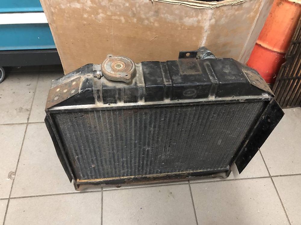 Jeep Willys MB - radiatore (Defekt) in Piandera Paese für CHF 111 – mit ...