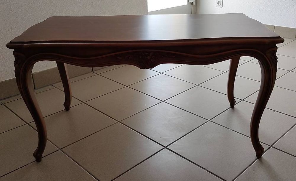 Table vintage basse en bois (Gebraucht) in Montbrelloz für CHF 50 – nur ...