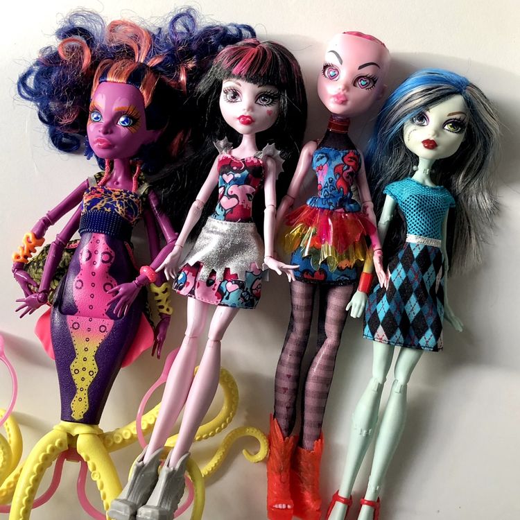 Monster High Puppen 7 Stück (Gebraucht) in für CHF 71 – mit Lieferung ...