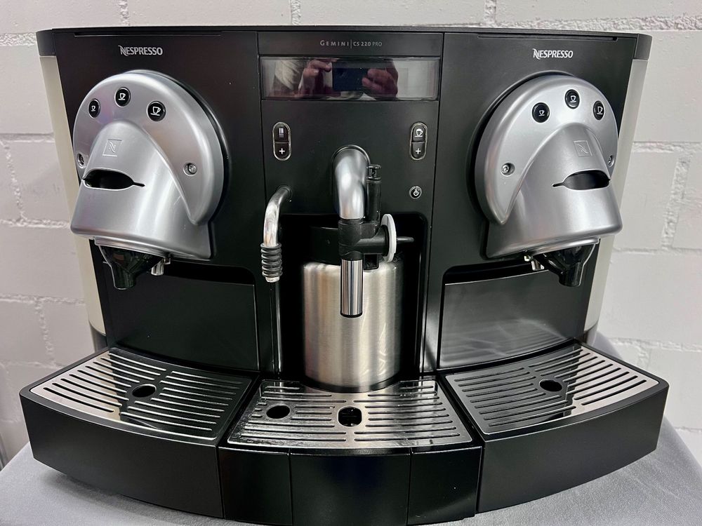 Nespresso Gemini CS 220 ab Service mit 7 Monate Garantie (Gebraucht) in ...