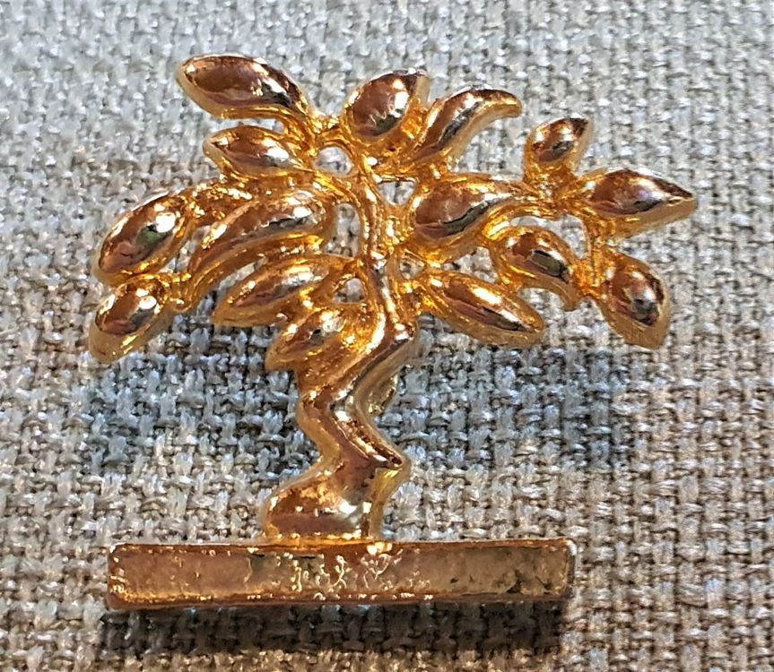 E689 - Goldiger 3D Pin Baum - Schwer (Gebraucht) in Reinach BL für CHF ...