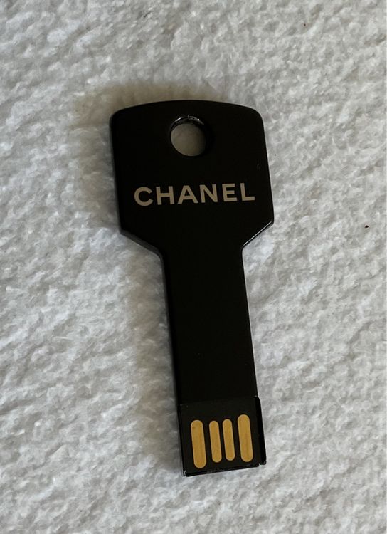 Chanel clé USB 7,50 Go (Gebraucht) in für CHF 15 – mit Lieferung auf ...