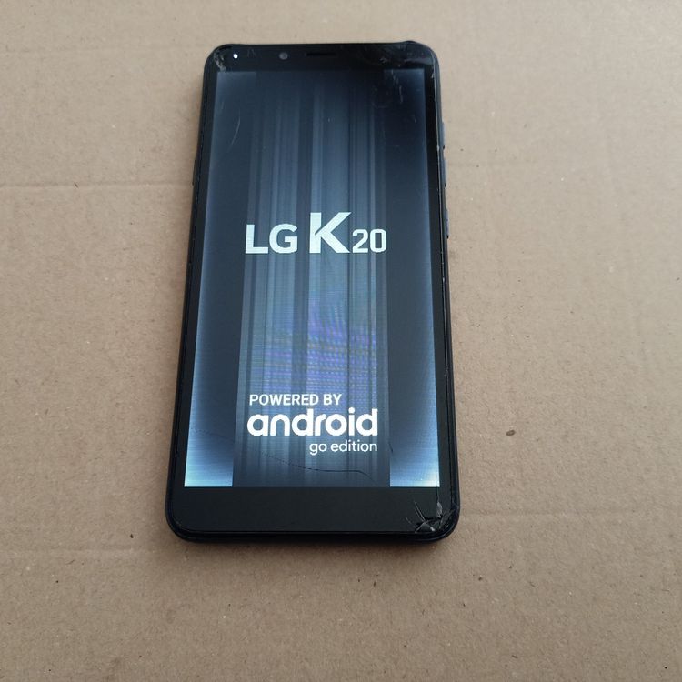 Android Smartphone ohne Lock: LG K20, mit defektem Display | Kaufen auf Ricardo