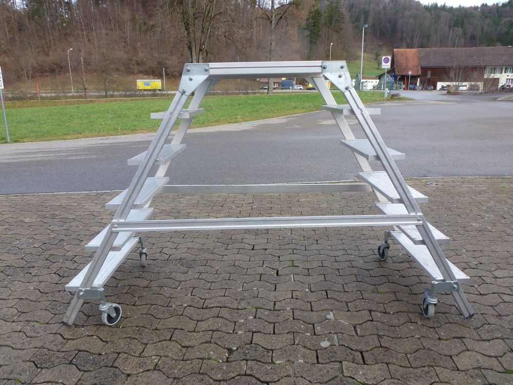 Podest Leiter mit Räder (schiebbar) (Gebraucht) in für CHF 85 – nur ...