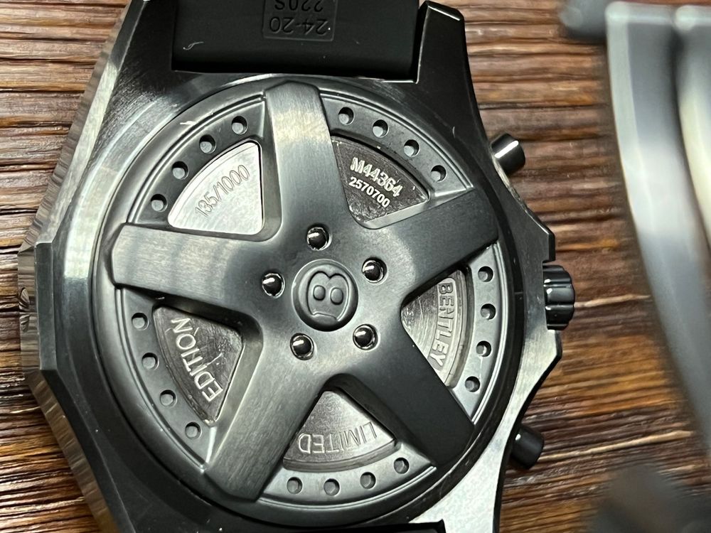 BREITLING Bentley 6.75 Speed Midnight Carbon Aut. Chr. L. E. (Neu ...