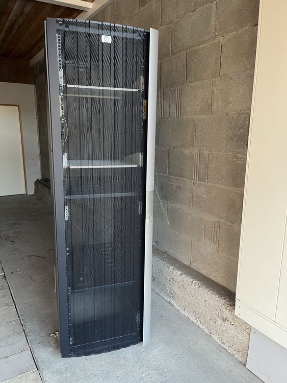 Rack 19“ Serverschrank HP (Gebraucht) in Attiswil für CHF 120 – nur ...