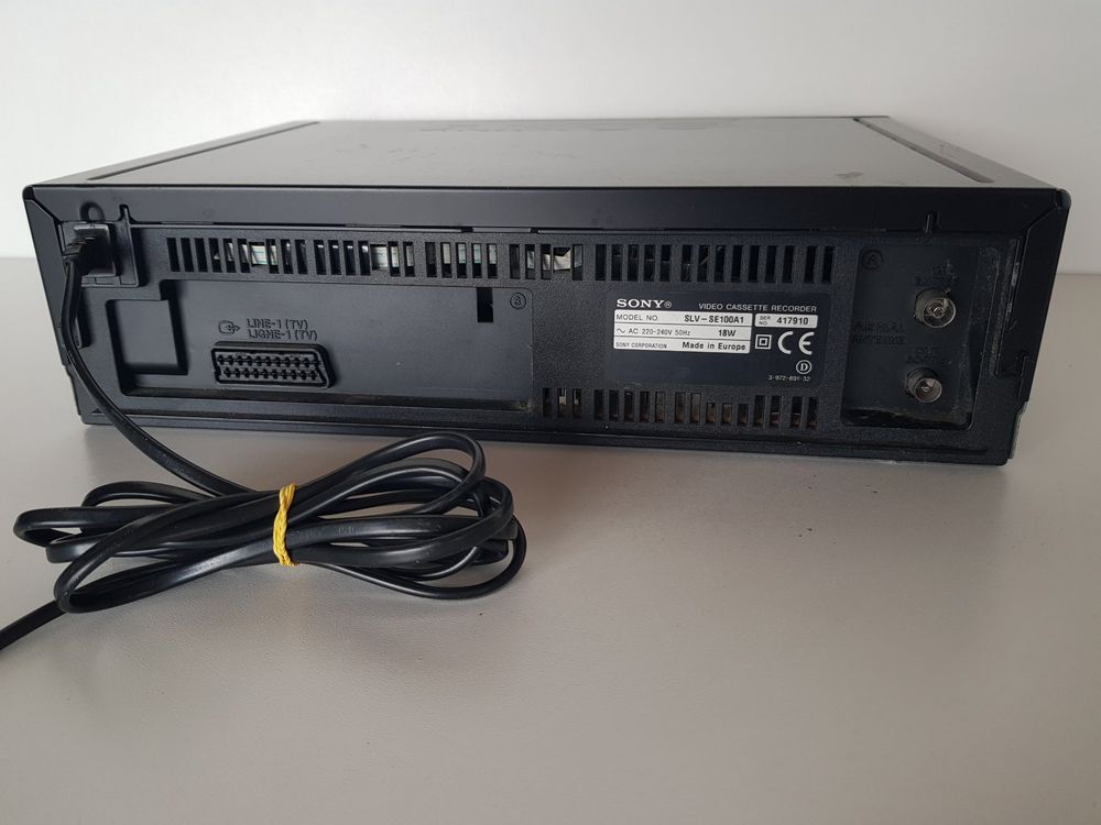 Sony VHS Smart Engine Videorecorder (SLV-SE100) | Kaufen auf Ricardo