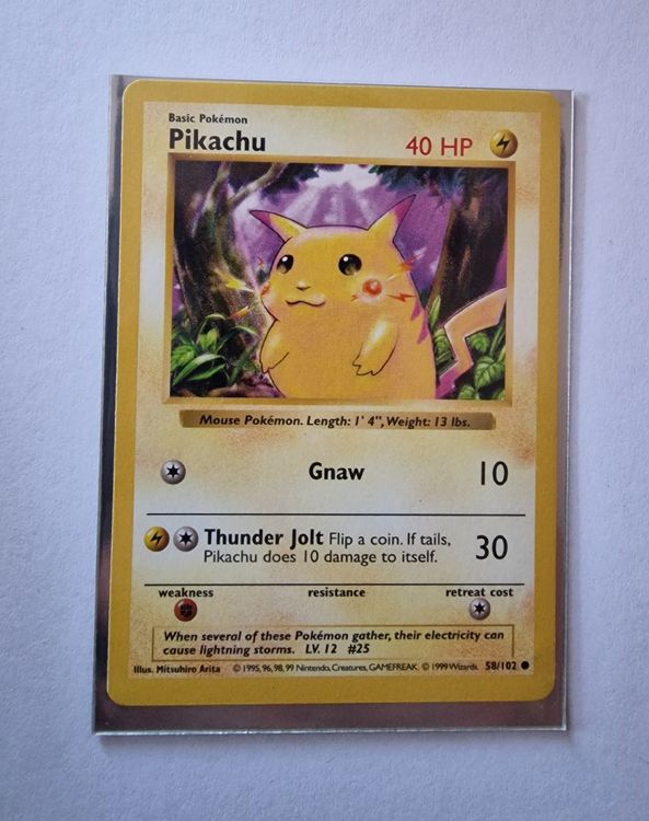 Pikachu Base Set Shadowless "Red Cheeks" Pokemon Card | Acheter sur Ricardo