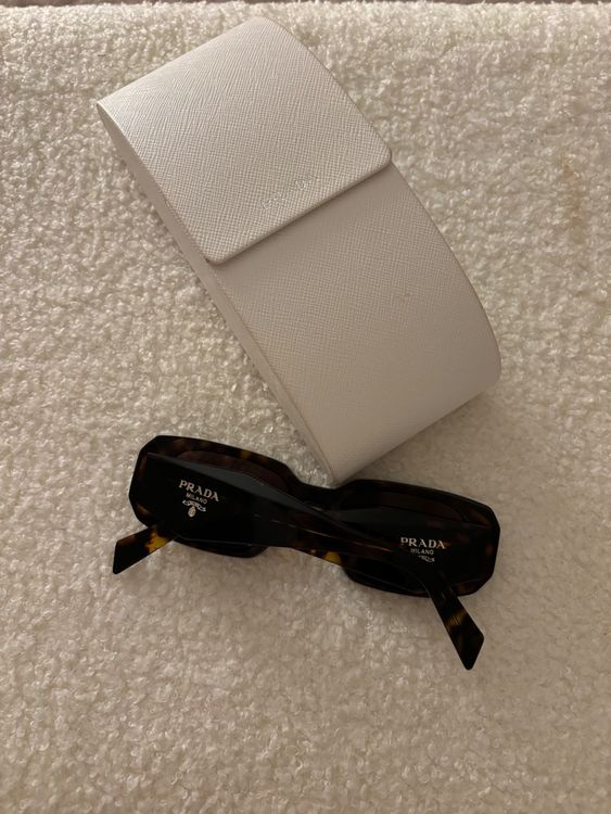 Prada Sonnenbrille | Kaufen auf Ricardo