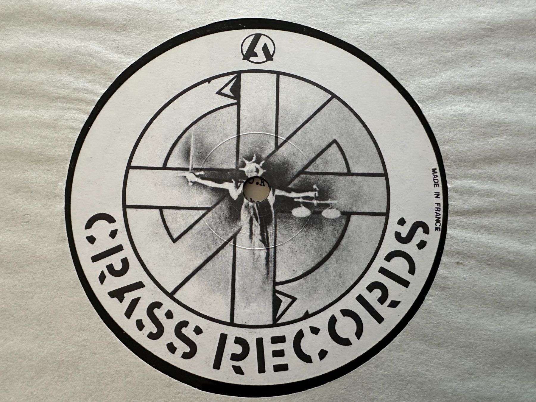 CRASS 2LPS STATIONS OF THE CRASS (D'occasion) à Sion pour CHF 20 – avec ...