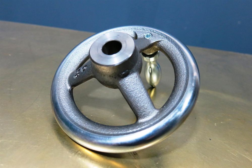 Kurbelrad Handrad aus Gusseisen D: 125mm (Gebraucht) in Laufenburg für ...