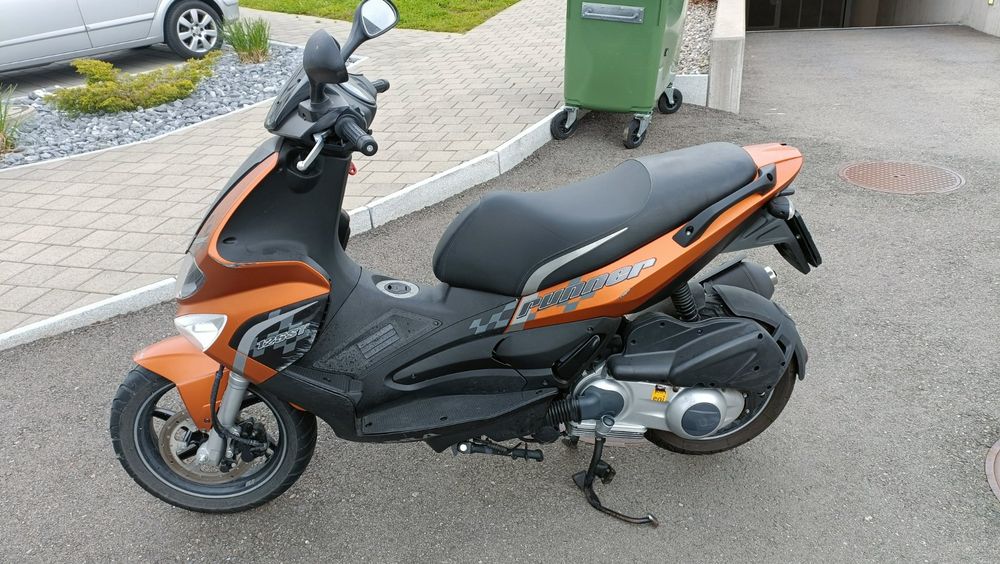 Roller GILERA Runner 125 ST - 125ccm, 11kW, 7811km | Kaufen auf Ricardo