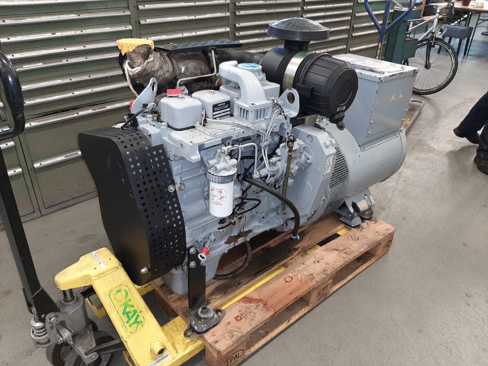 Diesel Generator Iveco 4-Zylinder 75kvA (Gebraucht) in Romanshorn für ...