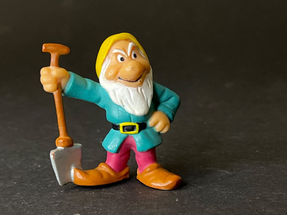 Bullyland Brummbär Disney Schneewittchen die 7 Zwerge (Gebraucht) in ...