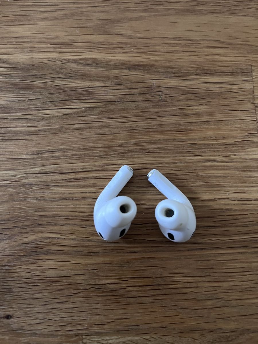 Apple AirPods Pro (2. Generation) m.Garantie bis 3.9.2026 (Gebraucht ...