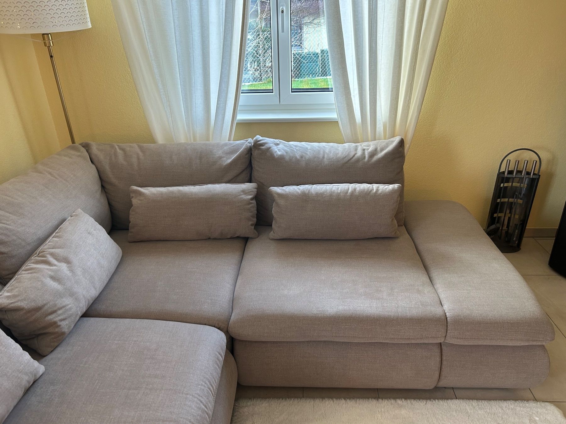 L-Förmiges Beiges Sofa von Conforama Modell Alina (Neu (gemäss Beschreibung)) in Maisprach für ...