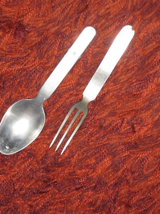 Militärbesteck Antik 43 Alu (Gebraucht) in Neuenegg für CHF 18 – nur Abholung auf Ricardo kaufen