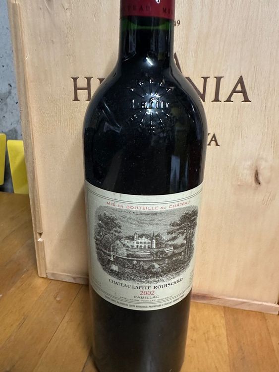 2 bouteilles de 0.75 cl de Chateau Lafite Rothschild 2002 (Neu (gemäss ...