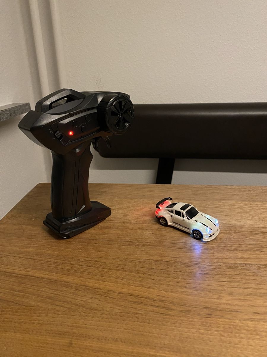 1:64 MiniDrift RaceCar – High-Speed Racing im Taschenformat (Neu ...