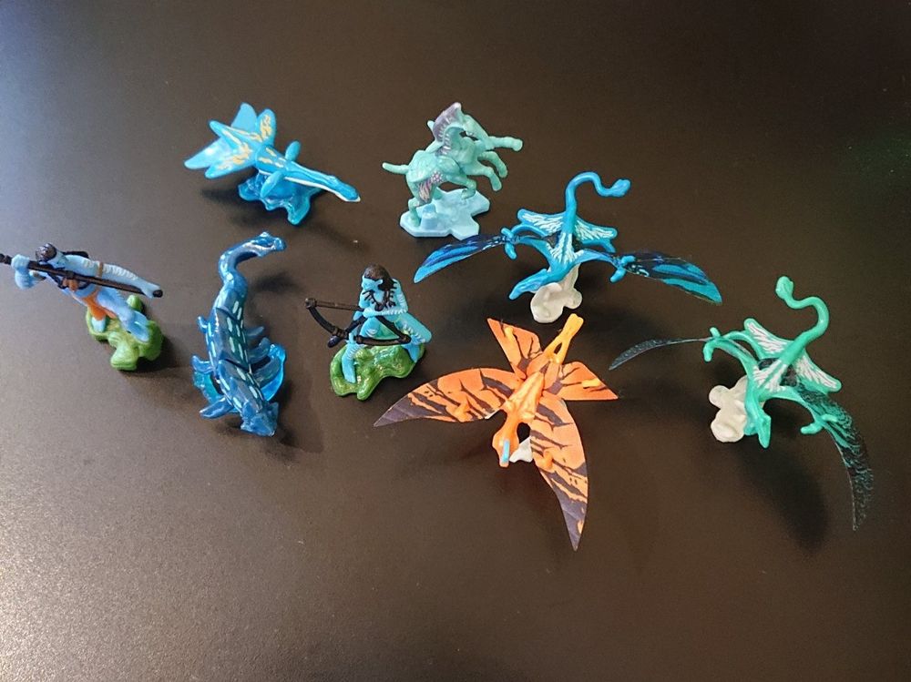 Kinder Überraschung Ü Ei - Avatar - Komplett Set - VU419-426 (Neu (gemäss Beschreibung)) in ...