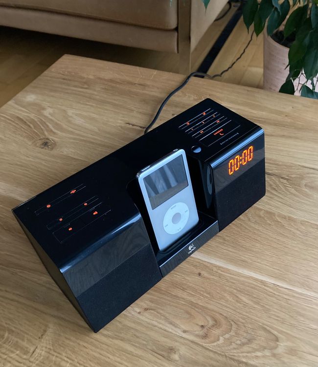 Logitech Pure-Fi Anytime Audiosystem Dock für iPod/iPhone | Kaufen auf ...